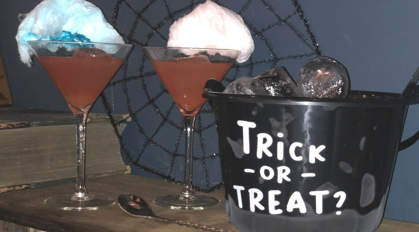 Candy floss comso cocktails are perfect for Halloween. Keep your drinks ...